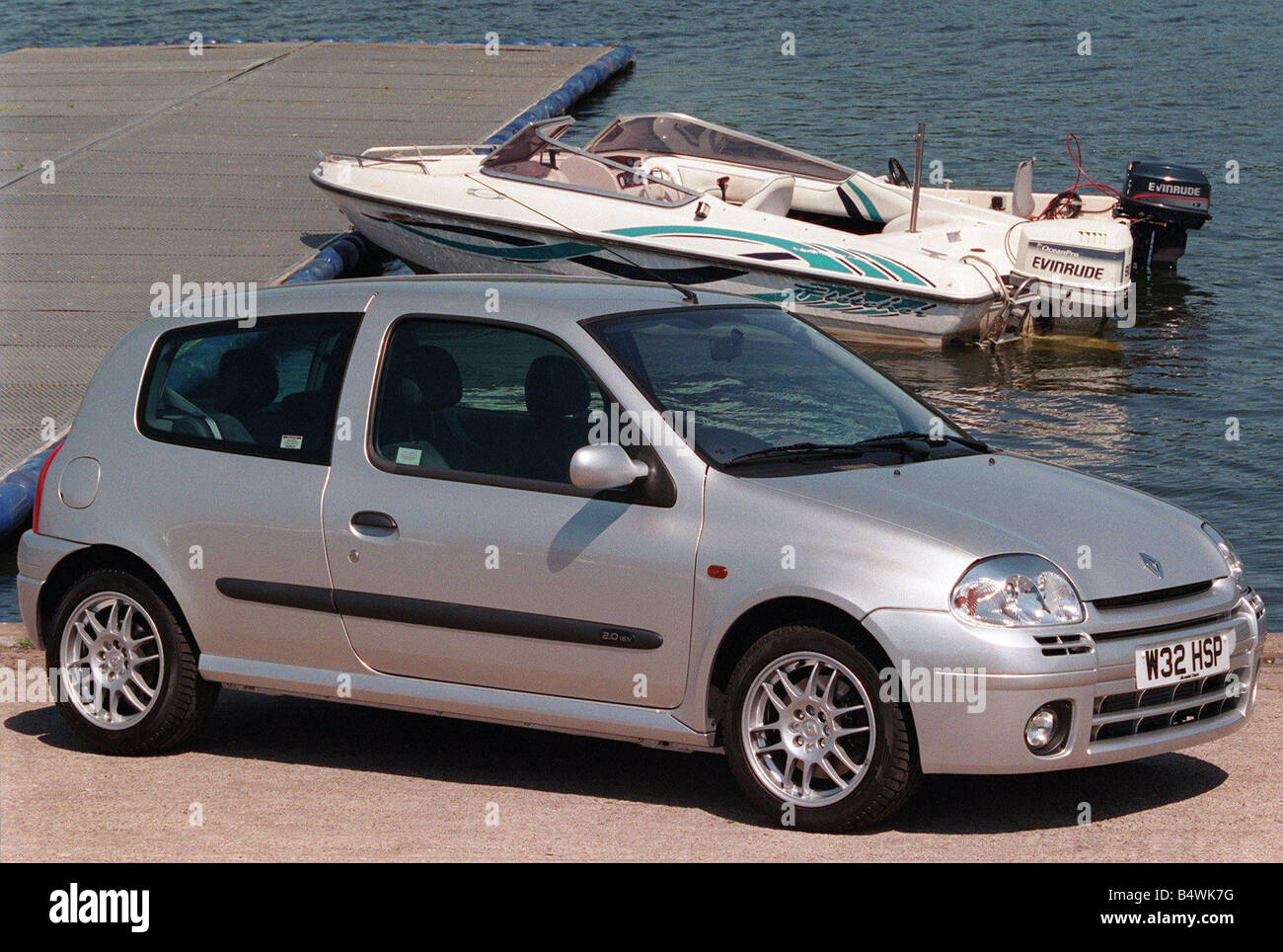 Renault 2000 -Fotos und -Bildmaterial in hoher Auflösung – Alamy