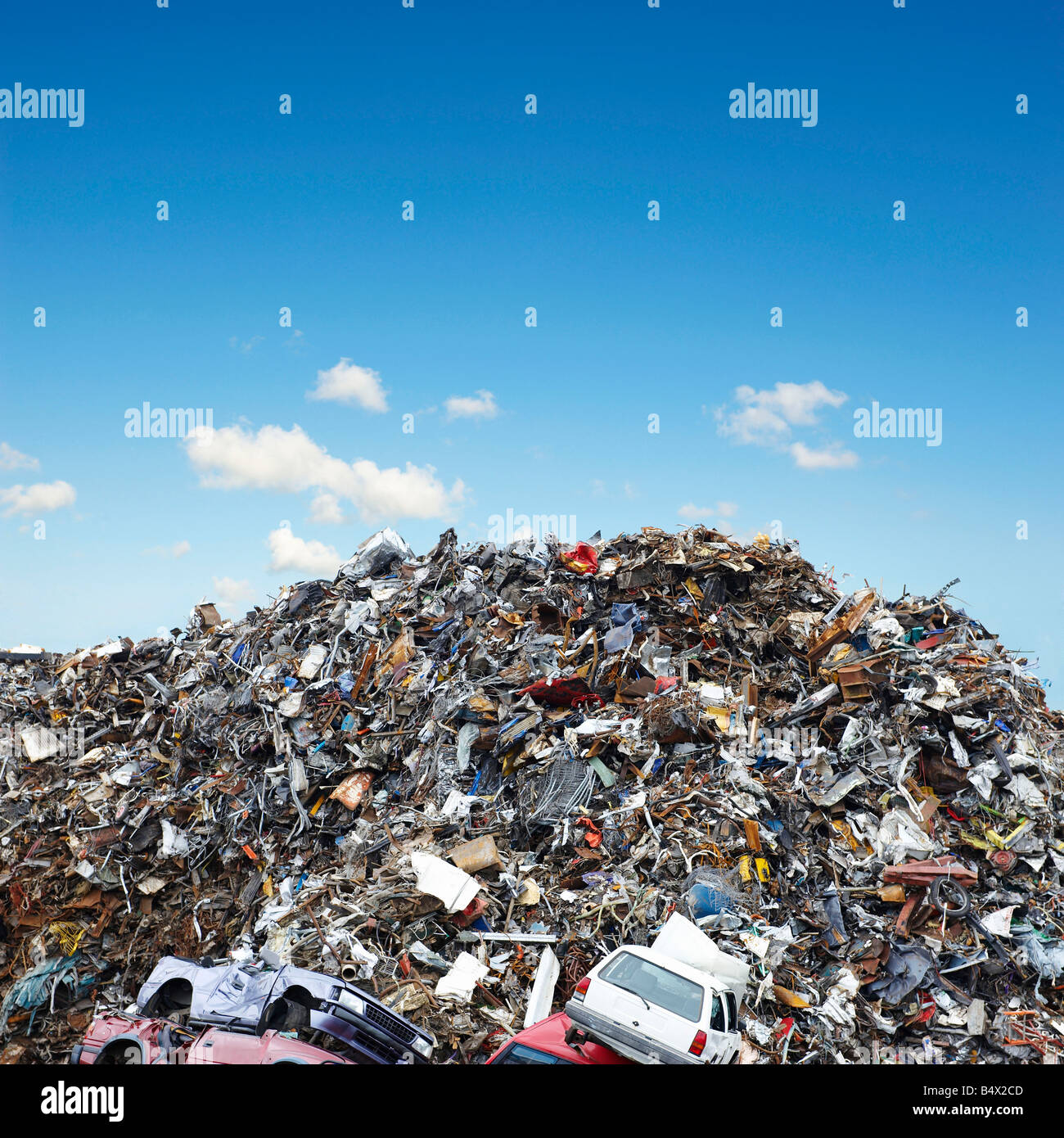 Altmetall haufen -Fotos und -Bildmaterial in hoher Auflösung – Alamy