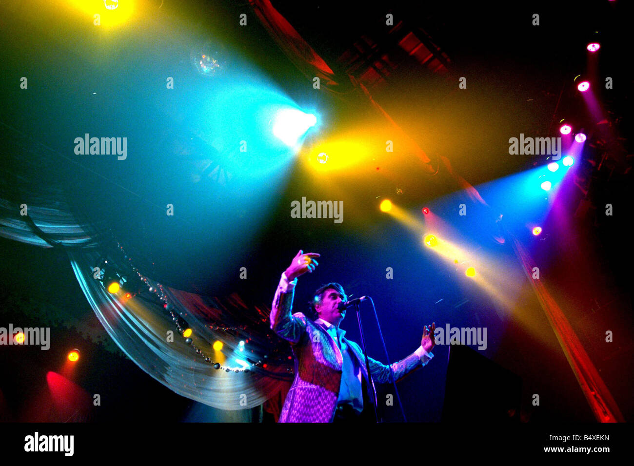 Roxy Music in Newcastle Telewest Arena Bryan Ferry im Bild 12 06 01 ...