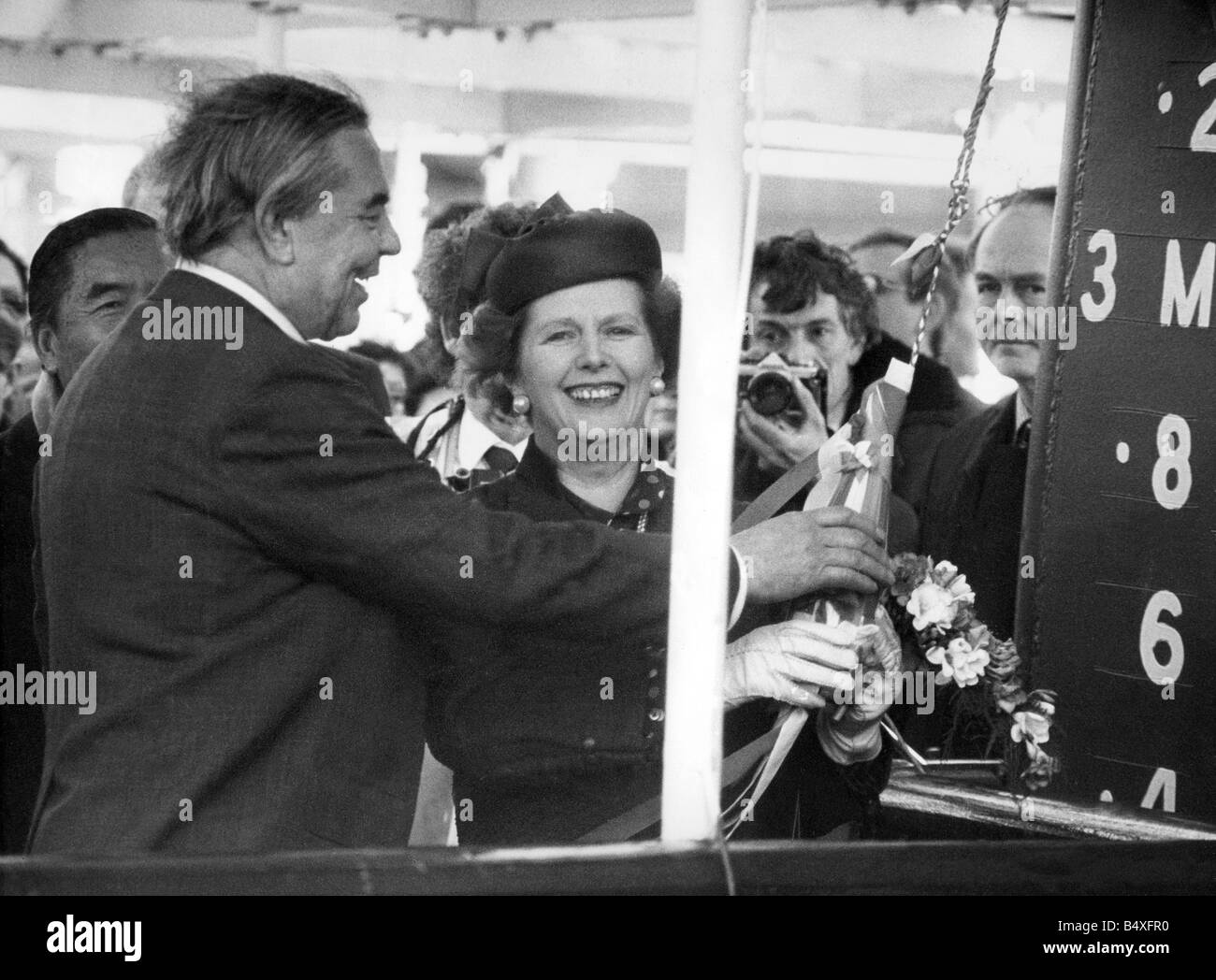 Margaret Thatcher besuchen Austin und Pickersgill Werft Sunderland, den ...