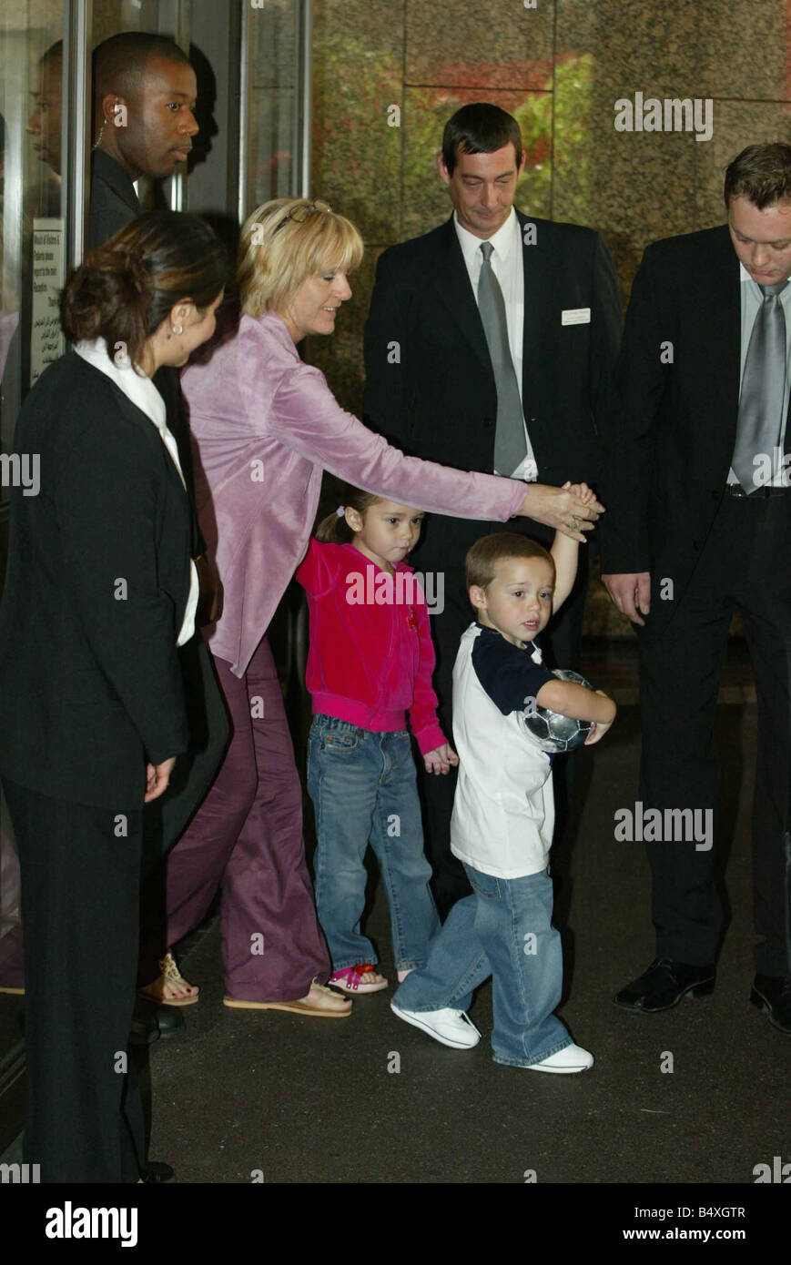 David und Victoria Beckham Baby Romeo September 2002 PIC JASON ...