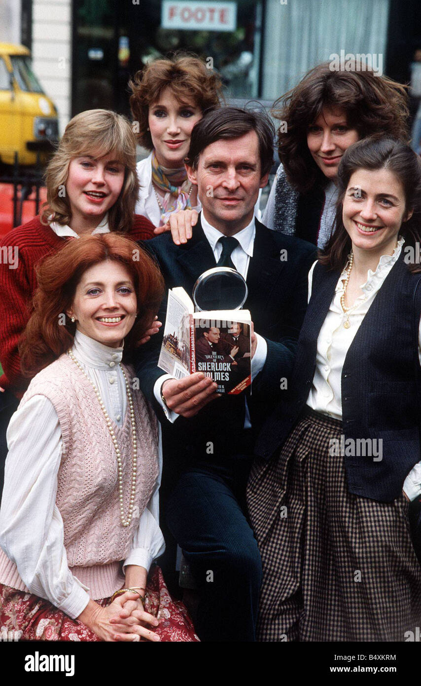 Jeremy Brett Gayle Hunnicutt mit Besetzung der neuen TV-Serie Sherlock ...