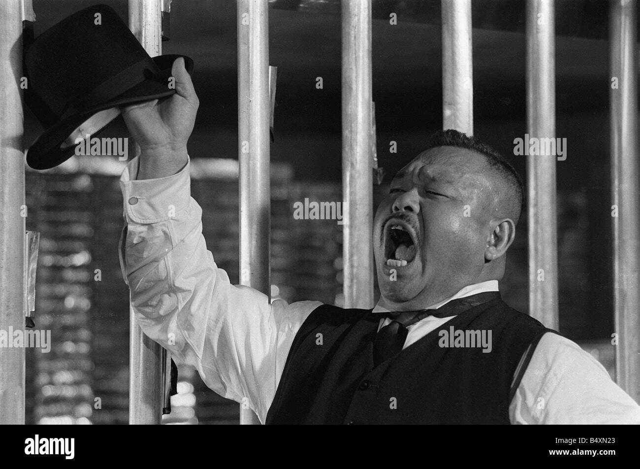 James bond goldfinger fort knox Schwarzweiß-Stockfotos und -bilder - Alamy