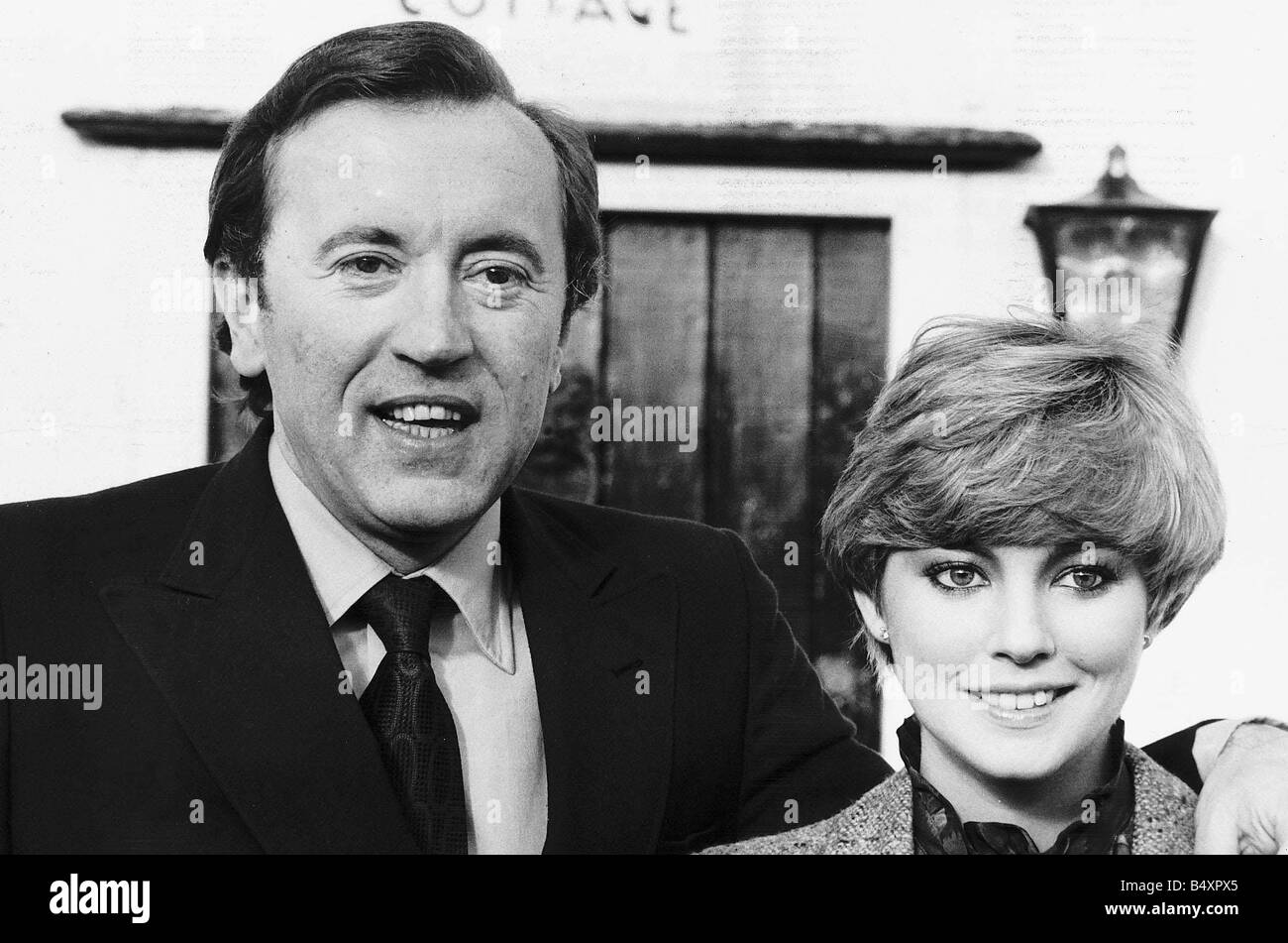 David Frost TV-Persönlichkeit mit seiner Frau früher Lynne Frederick ...