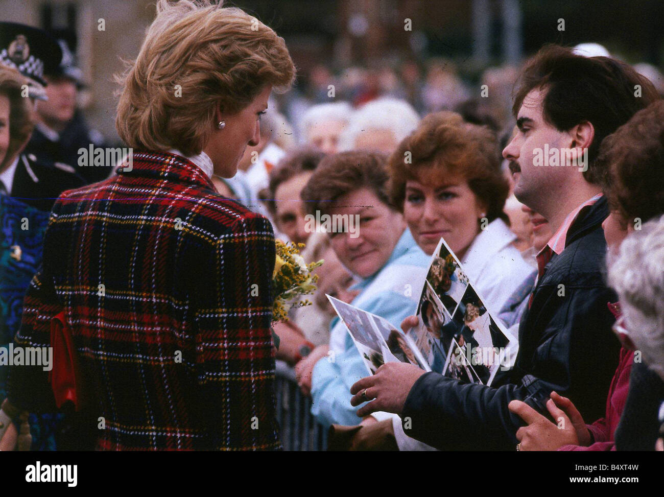 Prinzessin diana menge -Fotos und -Bildmaterial in hoher Auflösung – Alamy