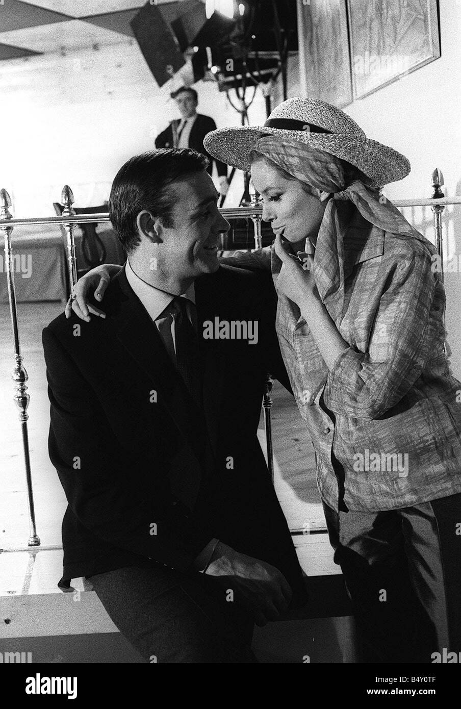 Thunderball 1965 sean connery -Fotos und -Bildmaterial in hoher ...