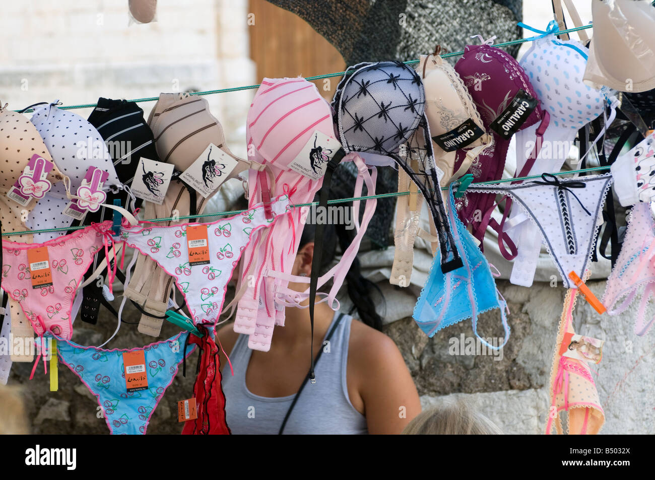French knickers -Fotos und -Bildmaterial in hoher Auflösung – Alamy
