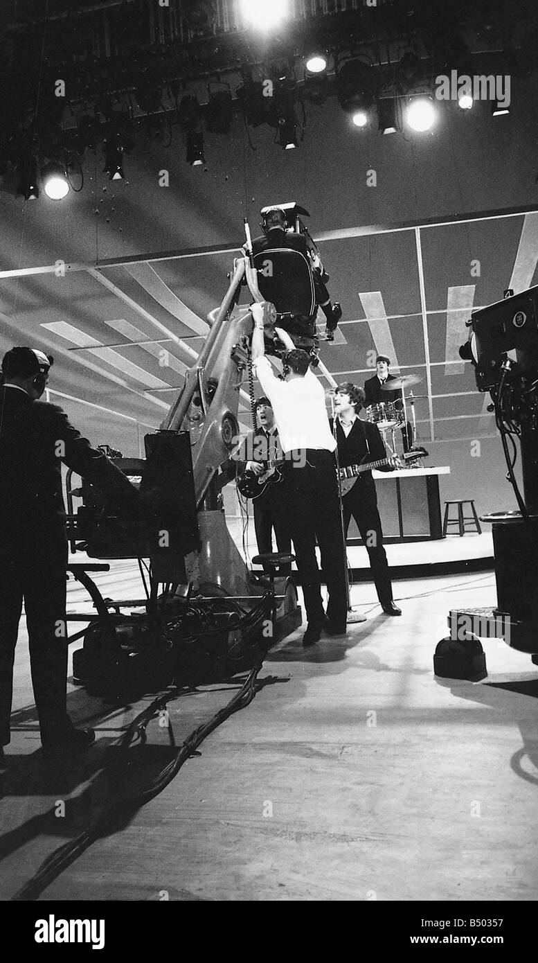 Beatles-Dateien 1964 John Lennon George Harrison und Ringo Starr Proben ...