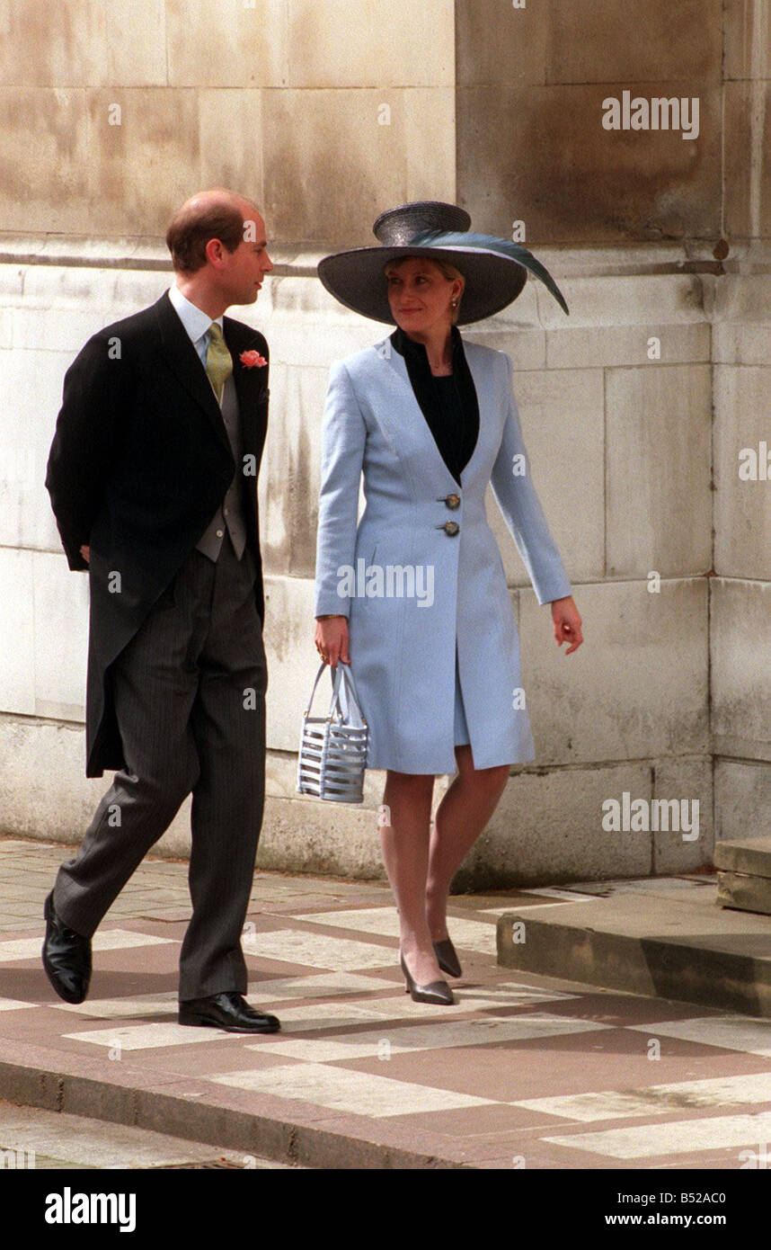 Prinz Edward und Sophie Rhys-Jones besuchen Weddding 1999 von Catrina ...