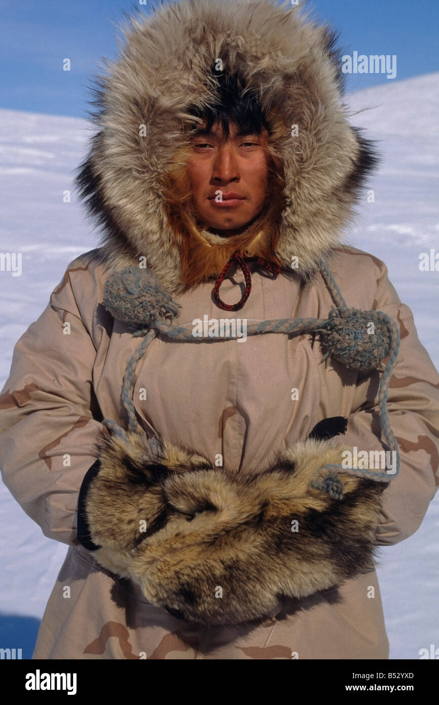 Porträt der Inupiat Eskimo Mann in Wolf Ruff Parka Buckland Alaska ...