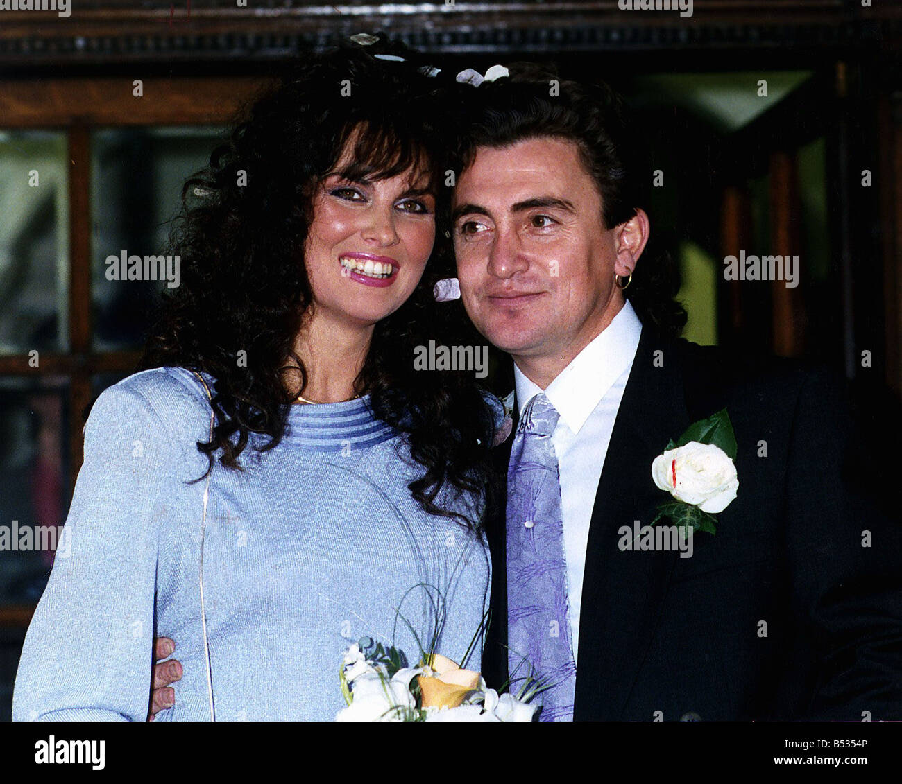 Caroline munro -Fotos und -Bildmaterial in hoher Auflösung – Alamy