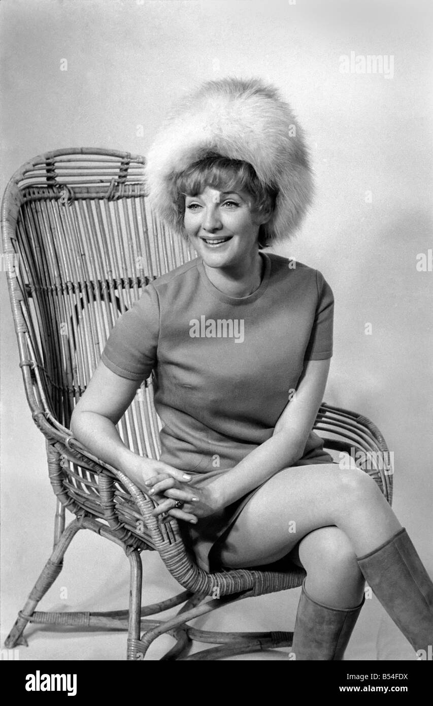 Paul daneman -Fotos und -Bildmaterial in hoher Auflösung – Alamy