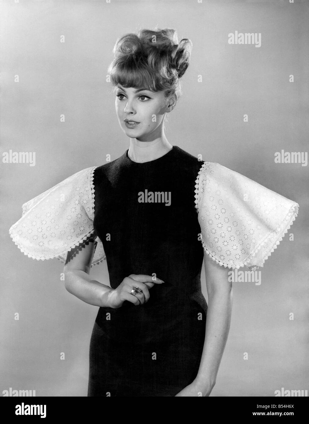 1960s fashion clothing april 1962 -Fotos und -Bildmaterial in hoher ...