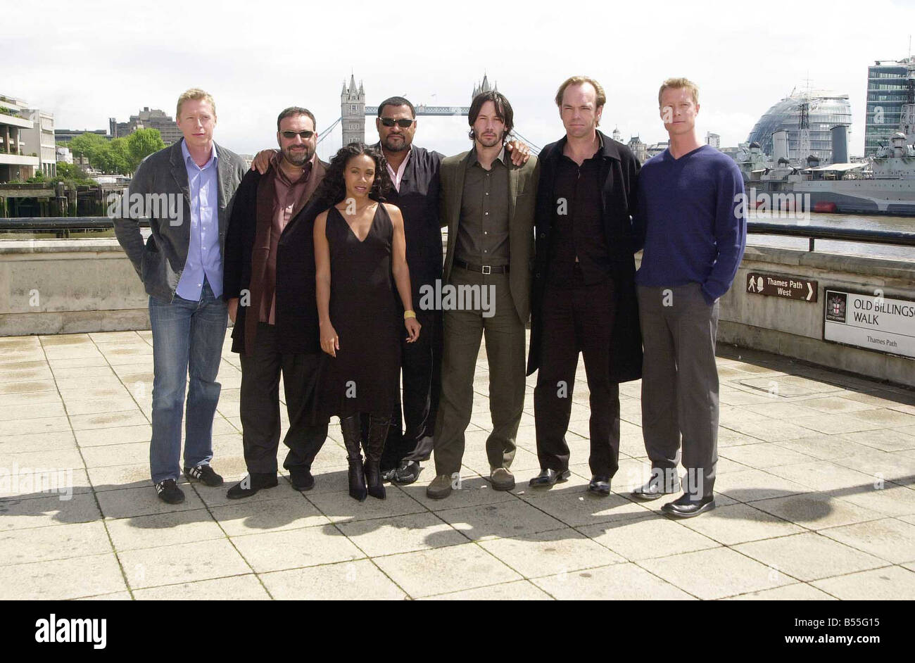 Einige der Besetzung der Matrix in London Matrix Reloaded Neil Rayment ...