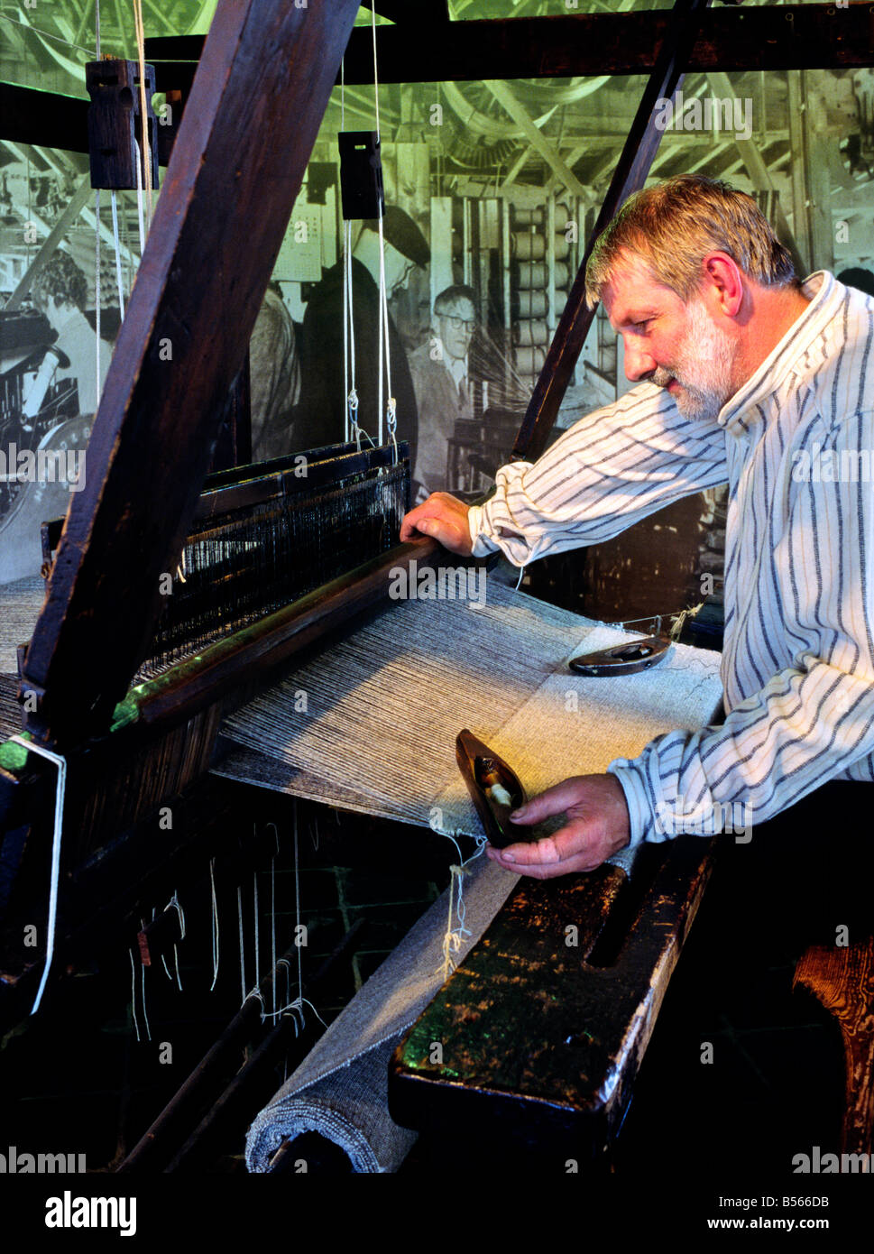 Webmaschine industrielle revolution -Fotos und -Bildmaterial in hoher ...