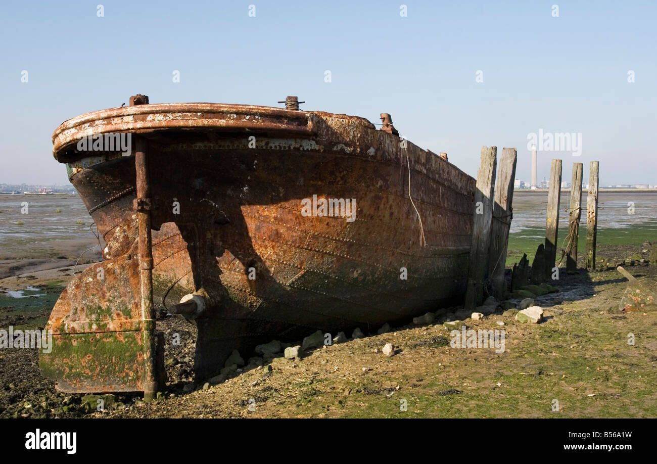 Riesiges wrack -Fotos und -Bildmaterial in hoher Auflösung – Alamy