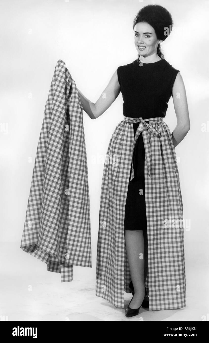 Mode 1962 frauen Schwarzweiß-Stockfotos und -bilder - Alamy