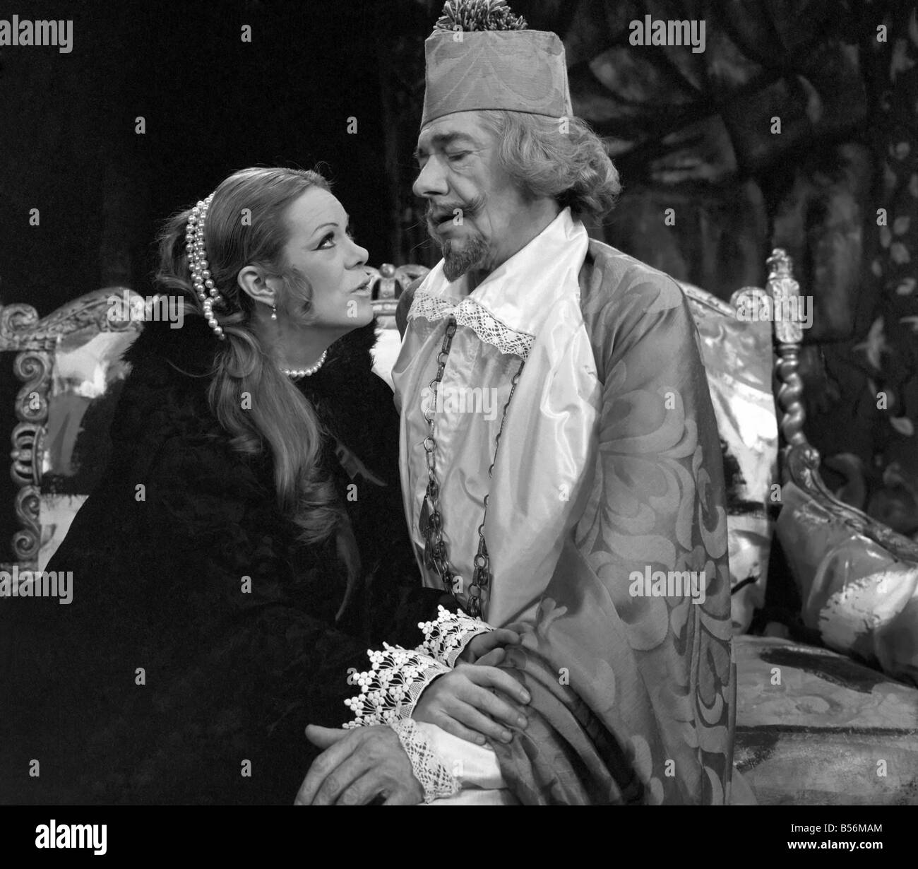 Actress rachel roberts -Fotos und -Bildmaterial in hoher Auflösung – Alamy