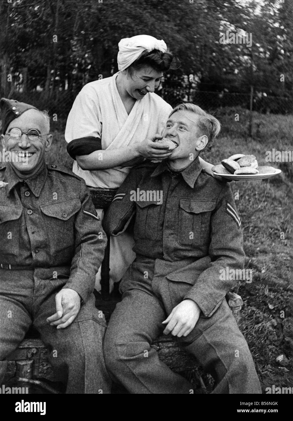 Kochen in ww2 -Fotos und -Bildmaterial in hoher Auflösung – Alamy