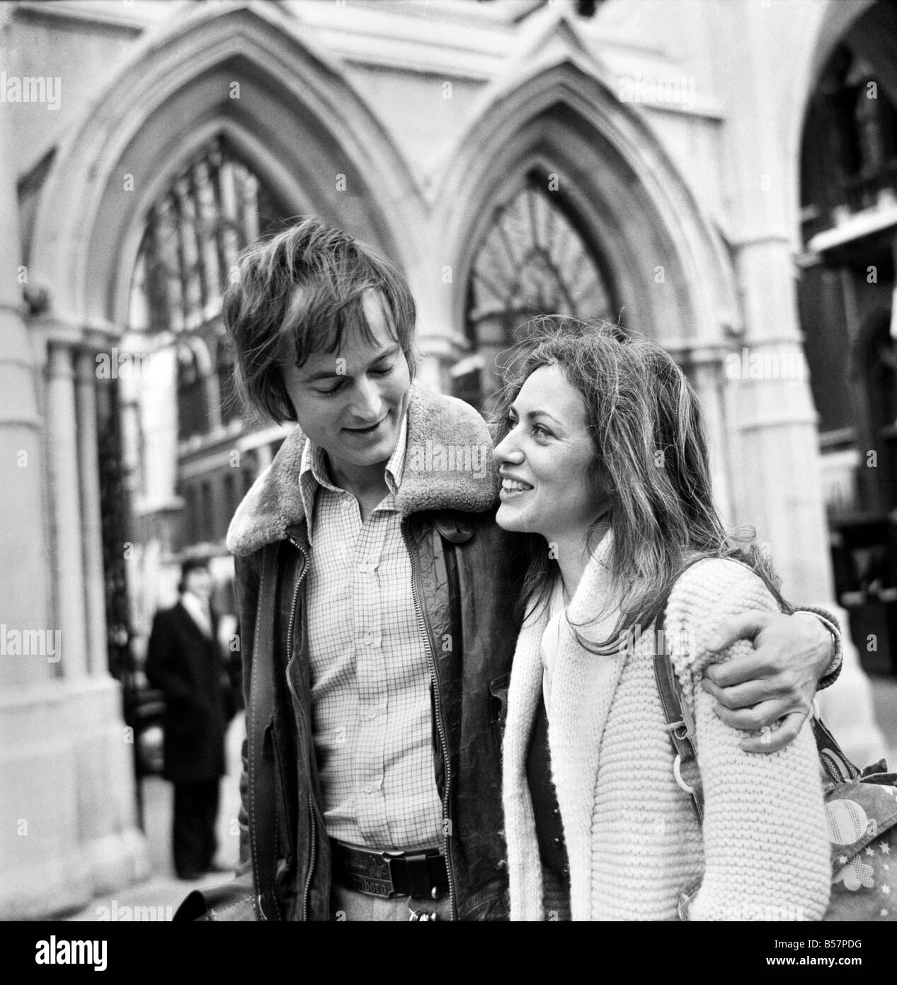 Französische Schauspielerin Monique Messine, 34, mit Ehemann Regisseur ...