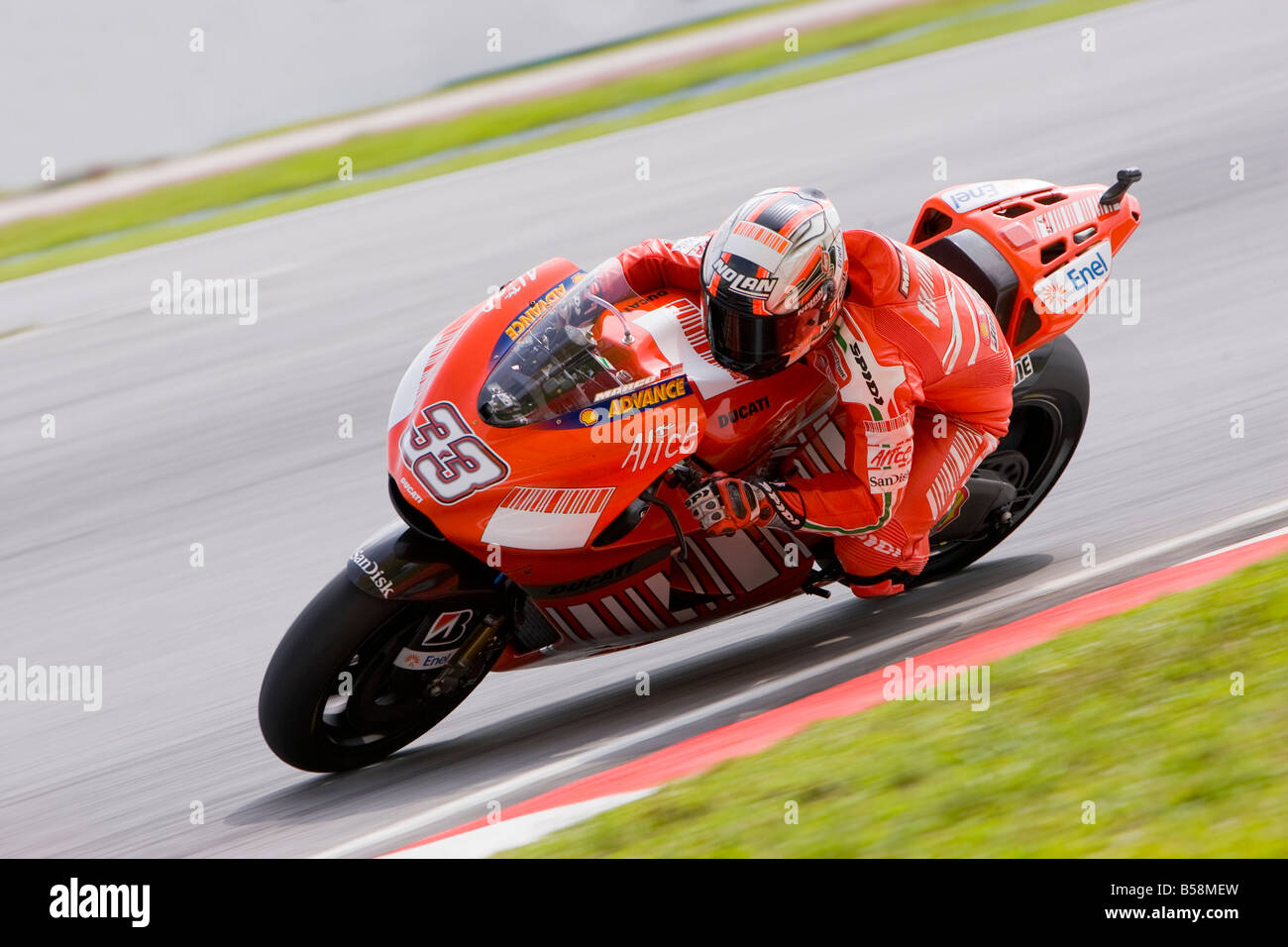 Ducati motorrad in kurven -Fotos und -Bildmaterial in hoher Auflösung ...