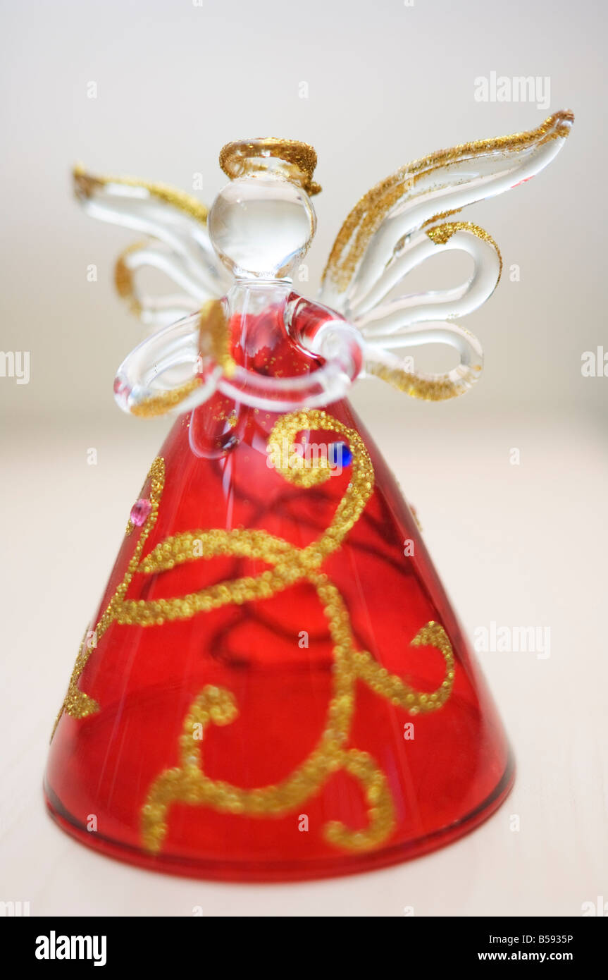Glas Engel Figur Weihnachtsdekoration Stockfotografie - Alamy