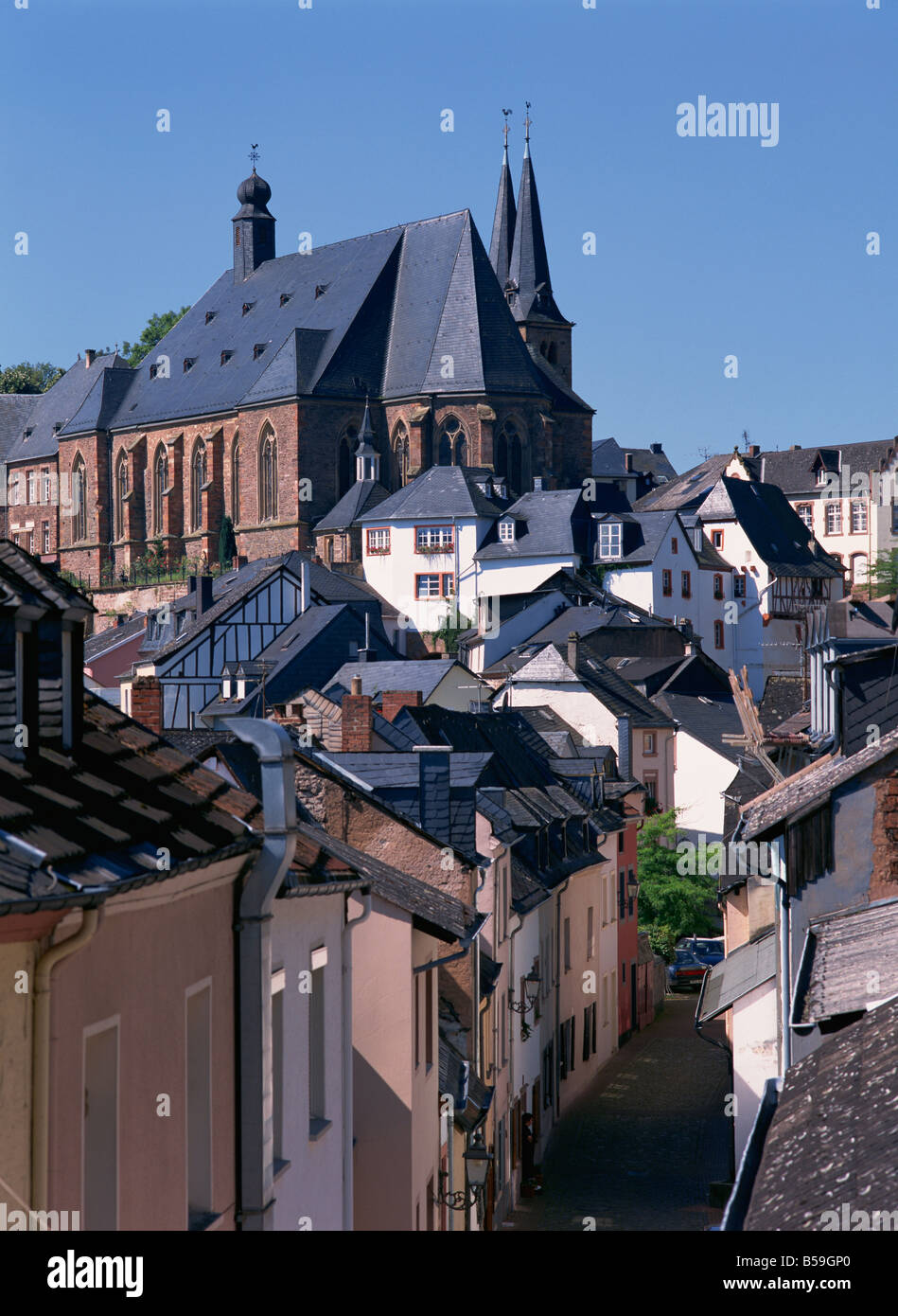 Altstadt mit kirche st laurentius -Fotos und -Bildmaterial in hoher Auflösung - Seite 2 - Alamy
