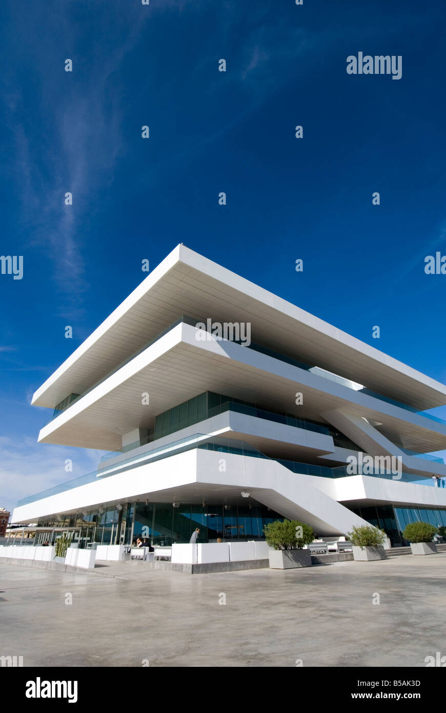 America s Cup Pavillon Veles e Vents Segel Wind im Hafen von Valencia ...