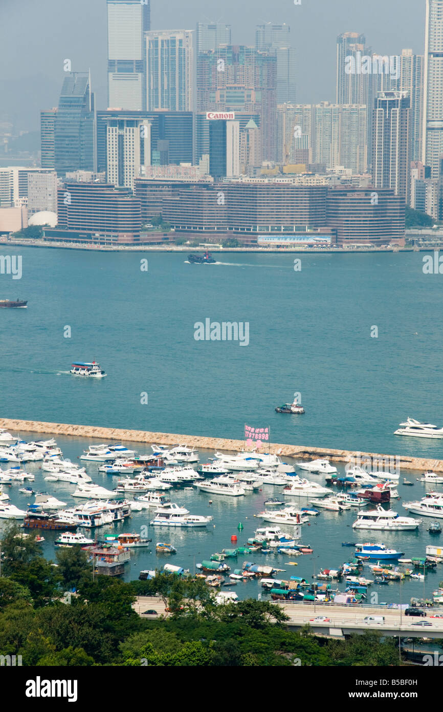Luftaufnahme der Royal Hong Kong Yacht Club, Causeway Bay, Victoria ...
