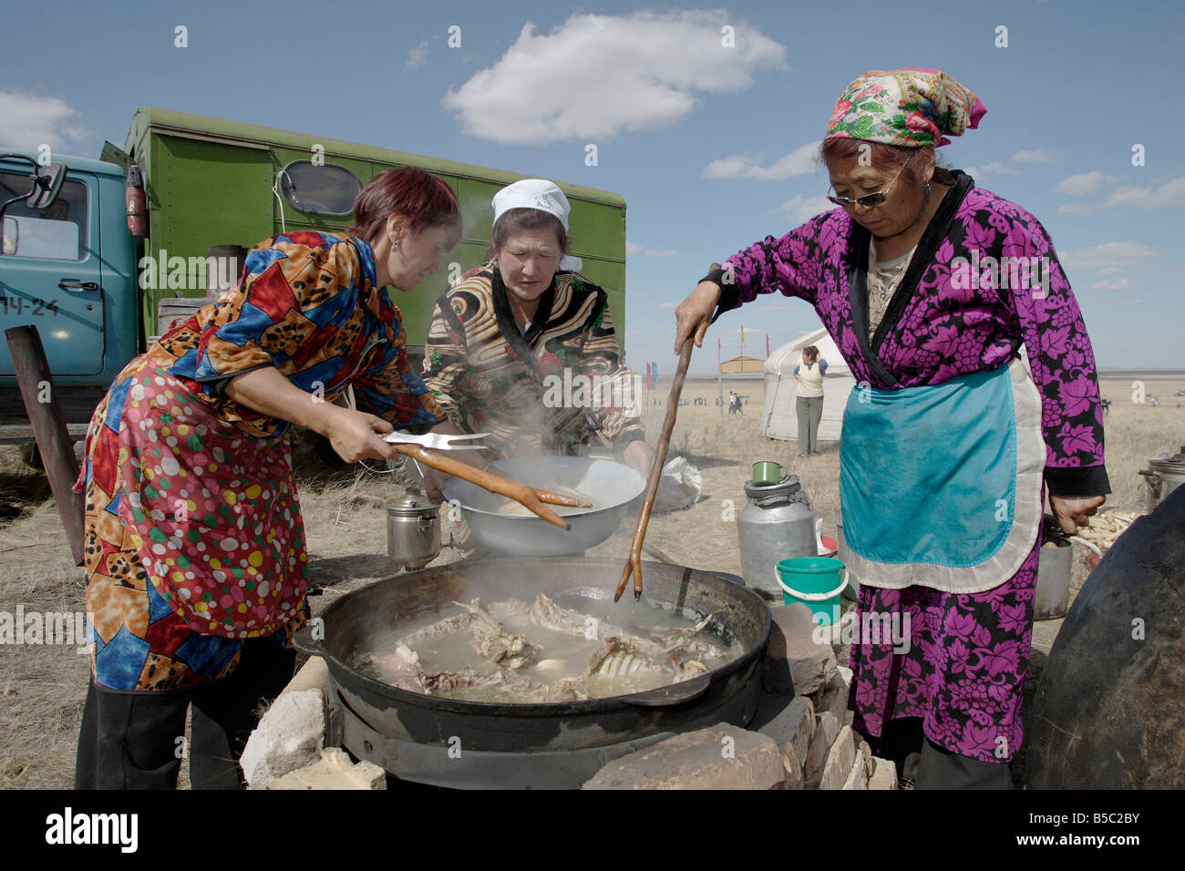 Republic kazakhstan asia women -Fotos und -Bildmaterial in hoher ...