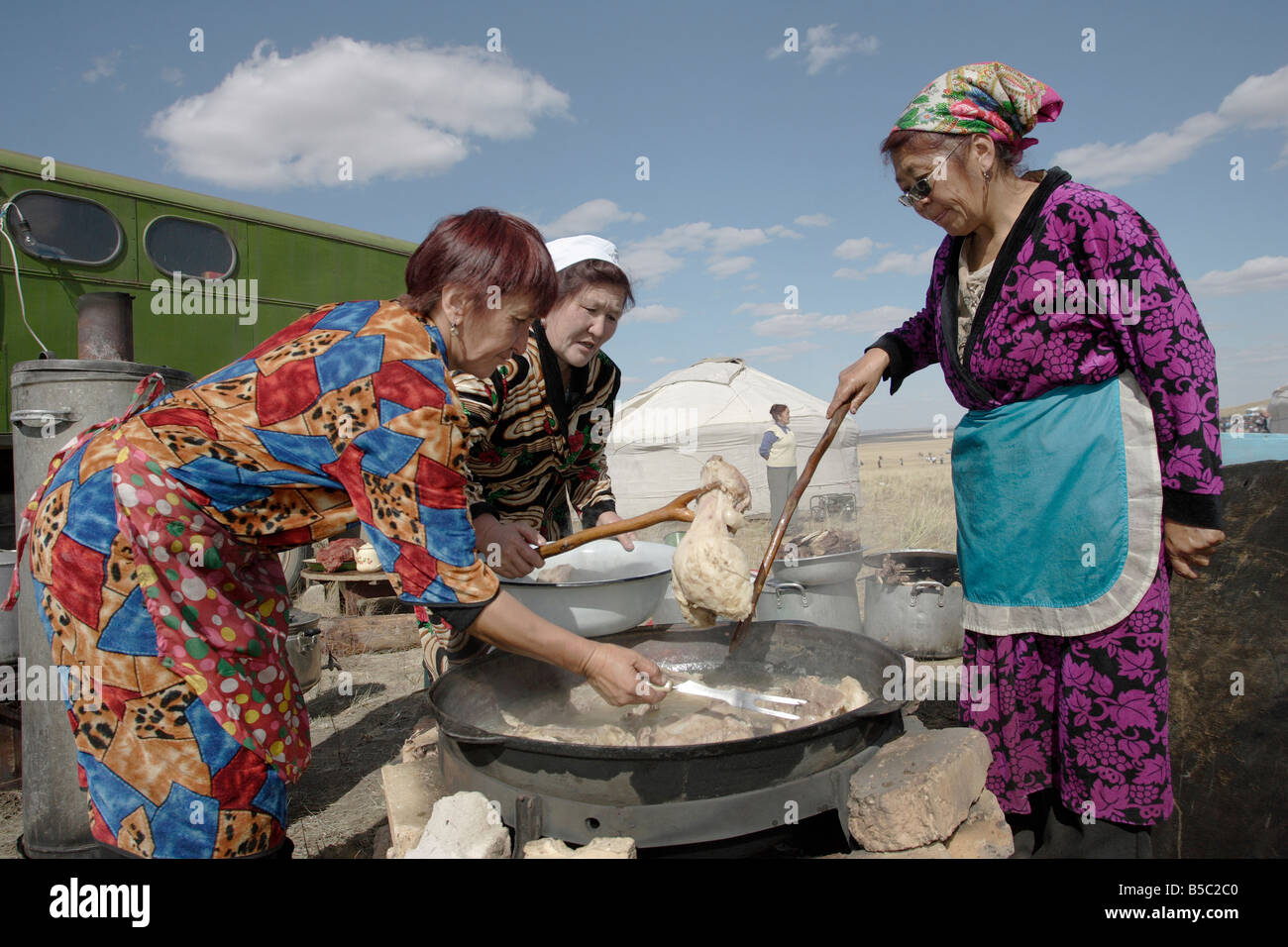 Republic kazakhstan asia women -Fotos und -Bildmaterial in hoher ...