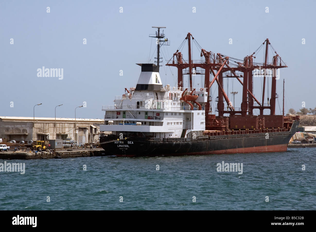 Port dakar shipping -Fotos und -Bildmaterial in hoher Auflösung – Alamy