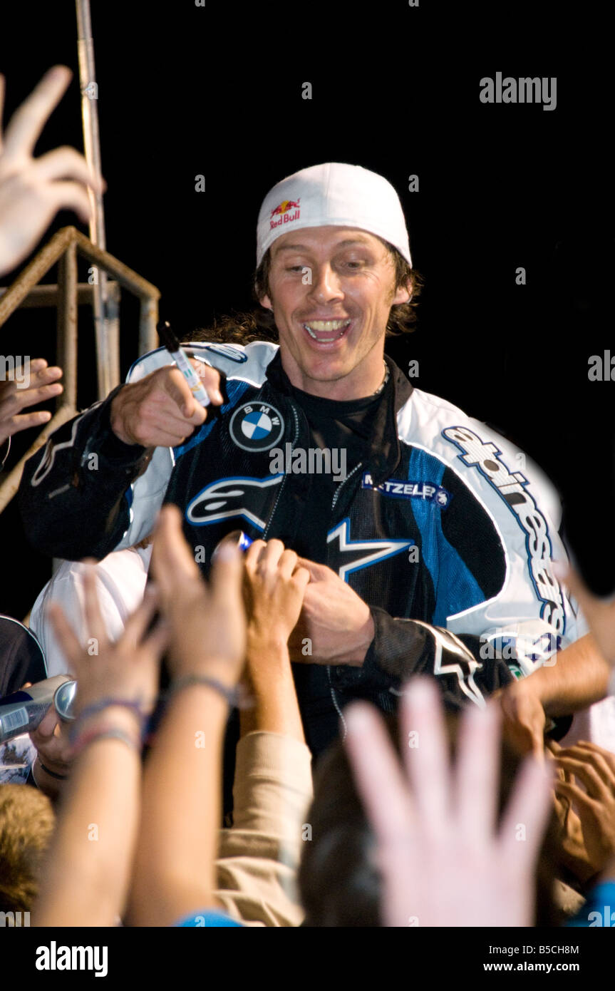 Chris Pfeiffer Streetbike Freestyle Rider auf einem Konzert in Santiago ...