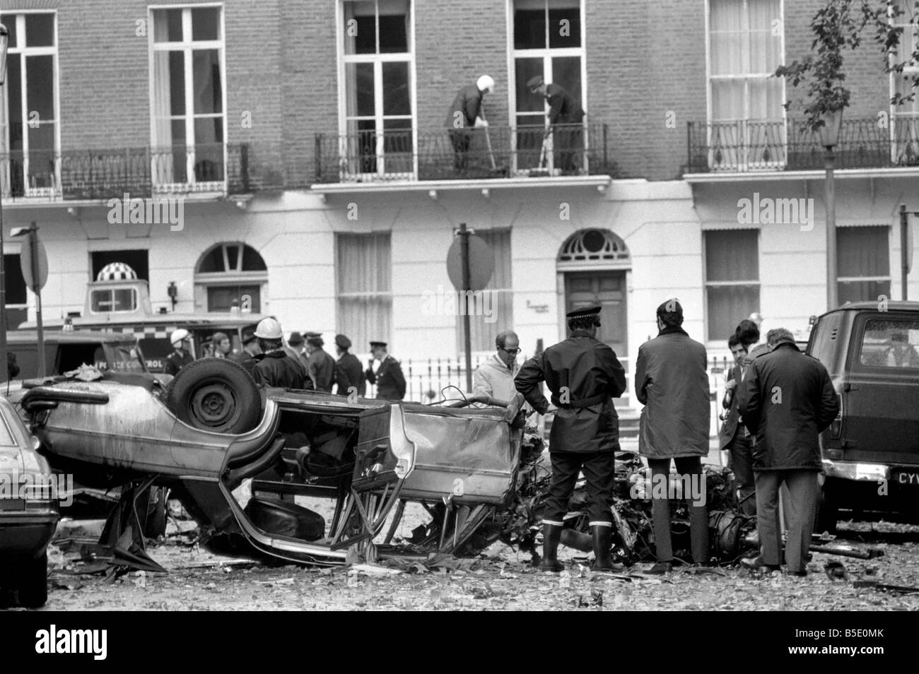 Ein anderes auto explodiert -Fotos und -Bildmaterial in hoher Auflösung ...