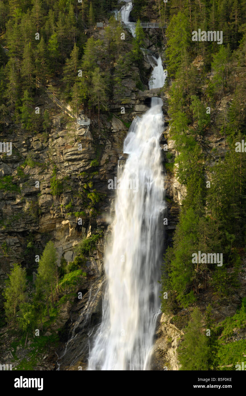 Stuibenfall waterfall -Fotos und -Bildmaterial in hoher Auflösung – Alamy