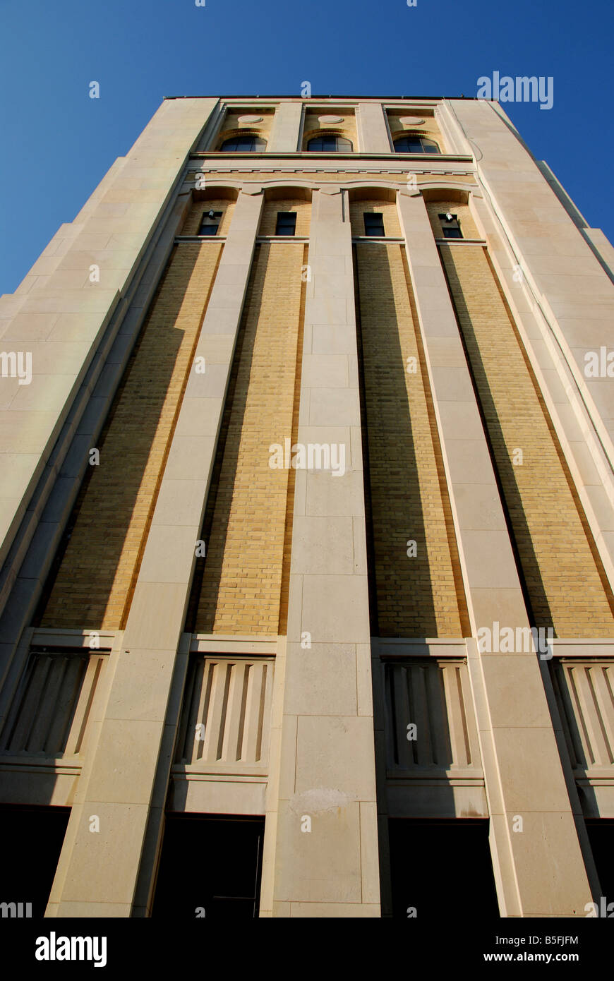 Ein Beispiel für die einzigartige Art-deco-Design der Wasser ...