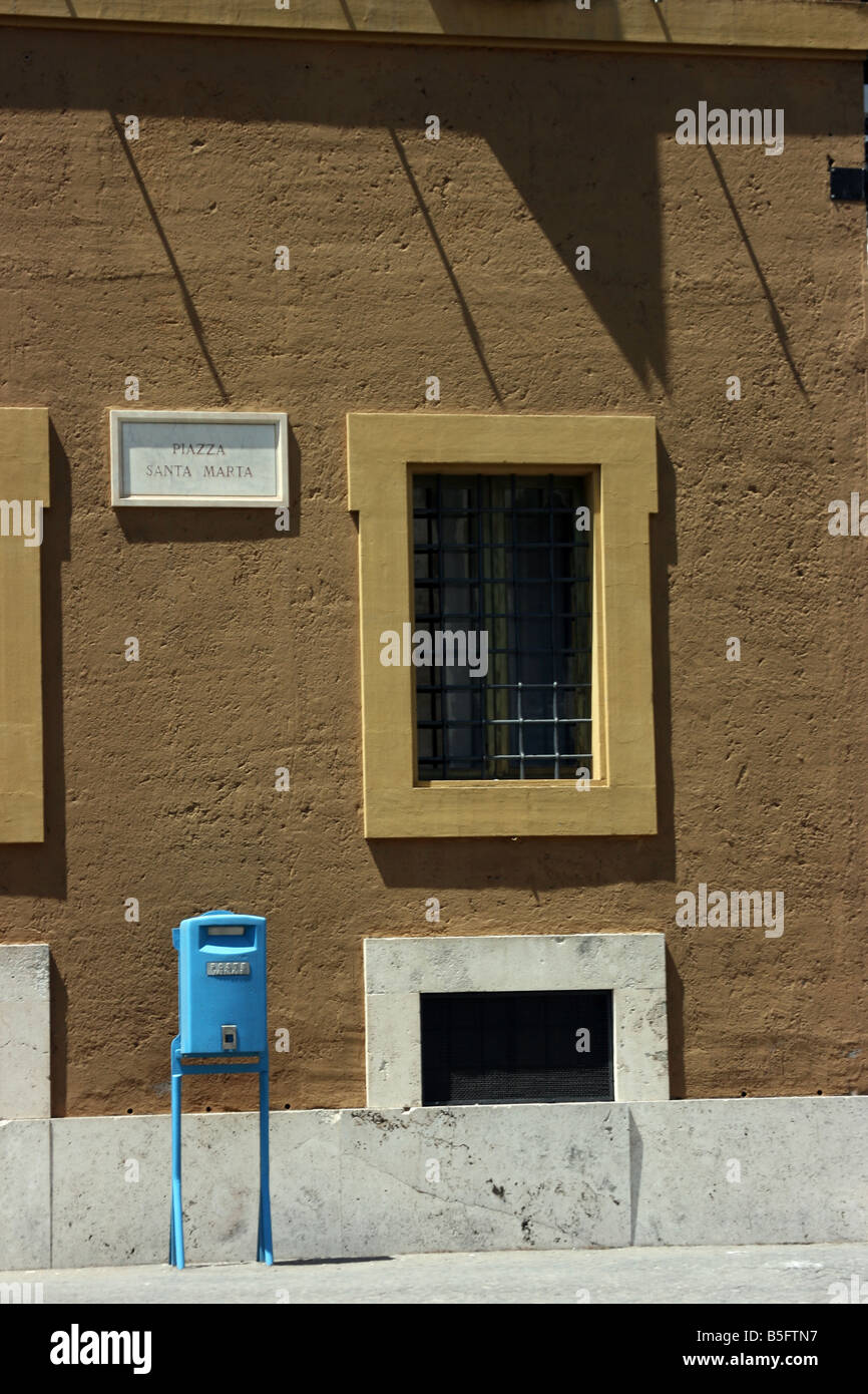 Piazza giardini -Fotos und -Bildmaterial in hoher Auflösung – Alamy