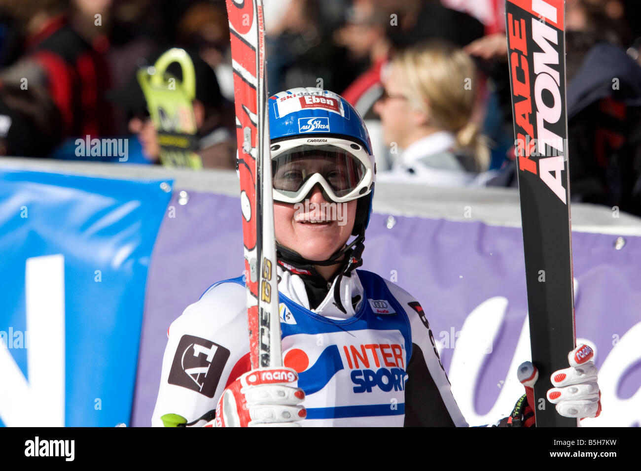 Lady andrea der riese -Fotos und -Bildmaterial in hoher Auflösung – Alamy