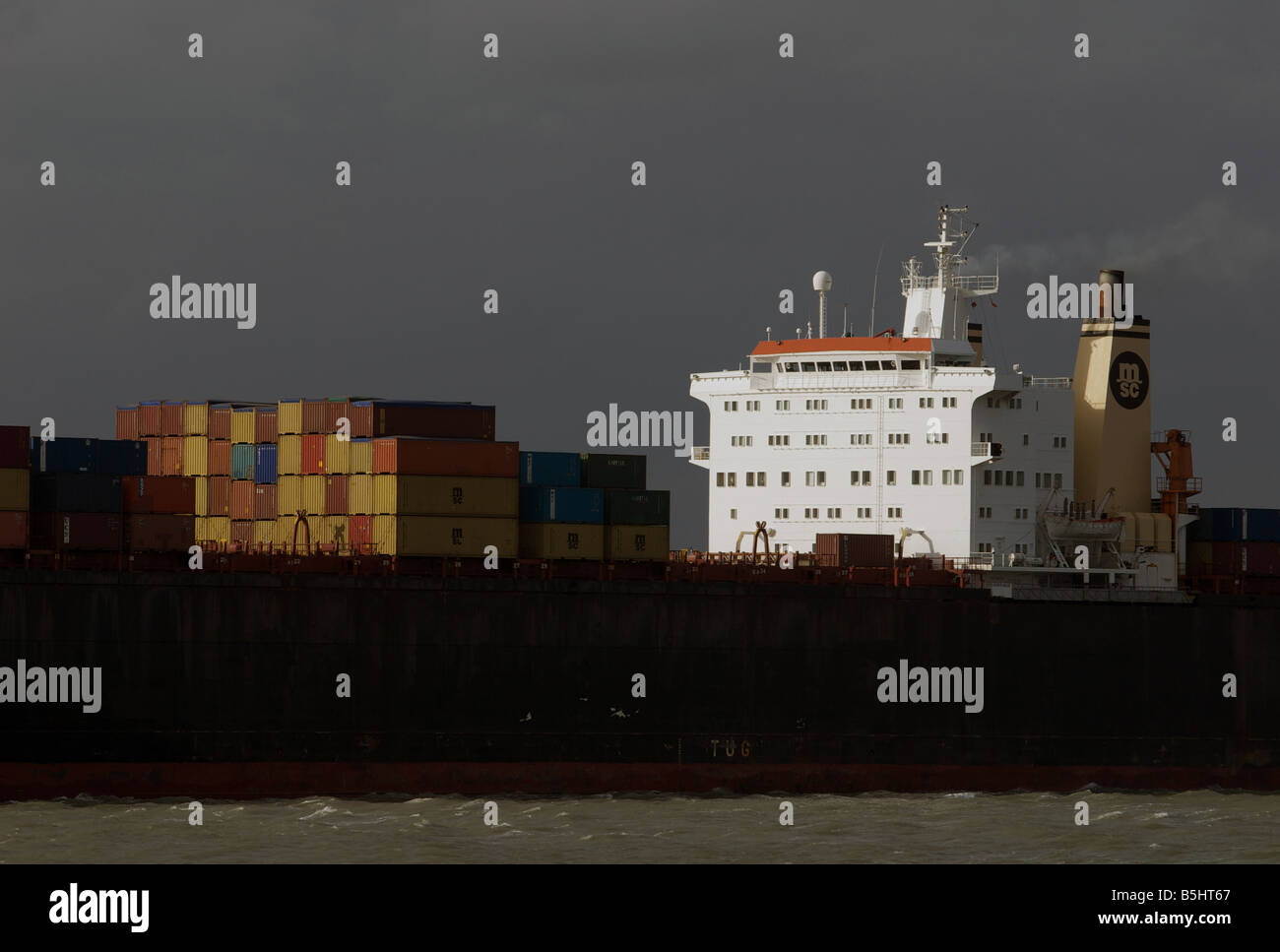 MSC Athina Containerschiff, Hafen von Felixstowe, Suffolk, UK ...