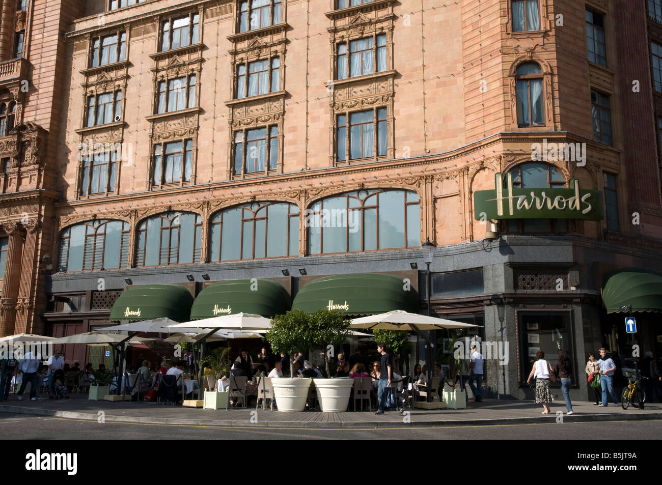 Harrods Cafe Stockfotos und -bilder Kaufen - Alamy