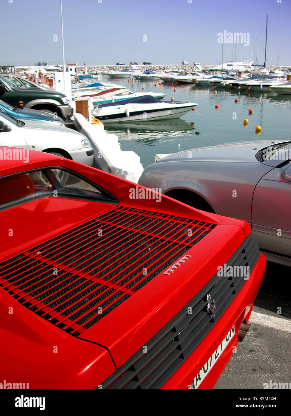 Red Ferrari Stockfotos & Red Ferrari Bilder - Alamy