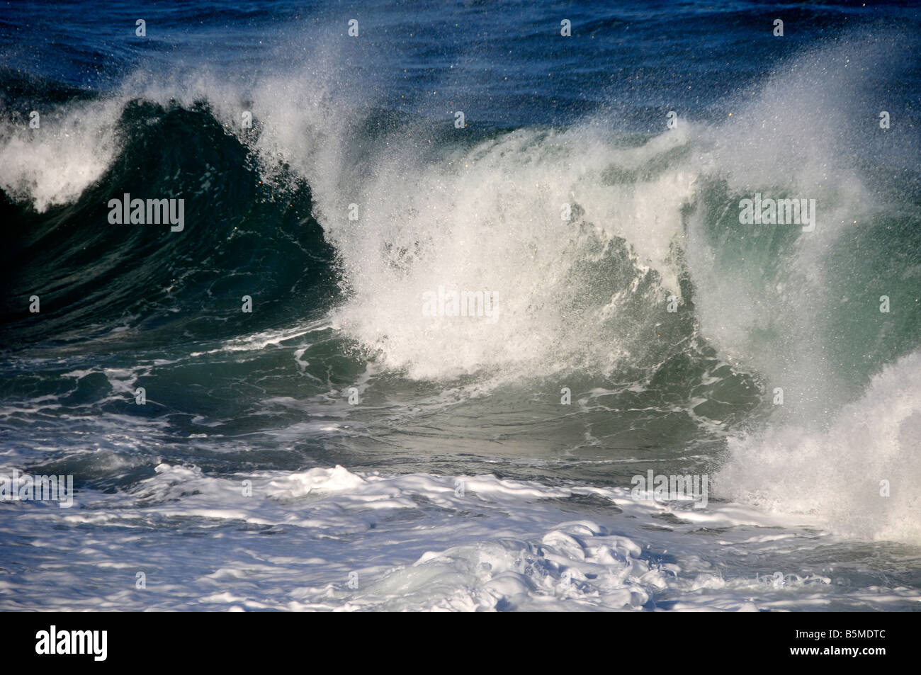 Wellen des Meeres raue Wasser Wind Detail stürmischen Nordsee Kurven ...