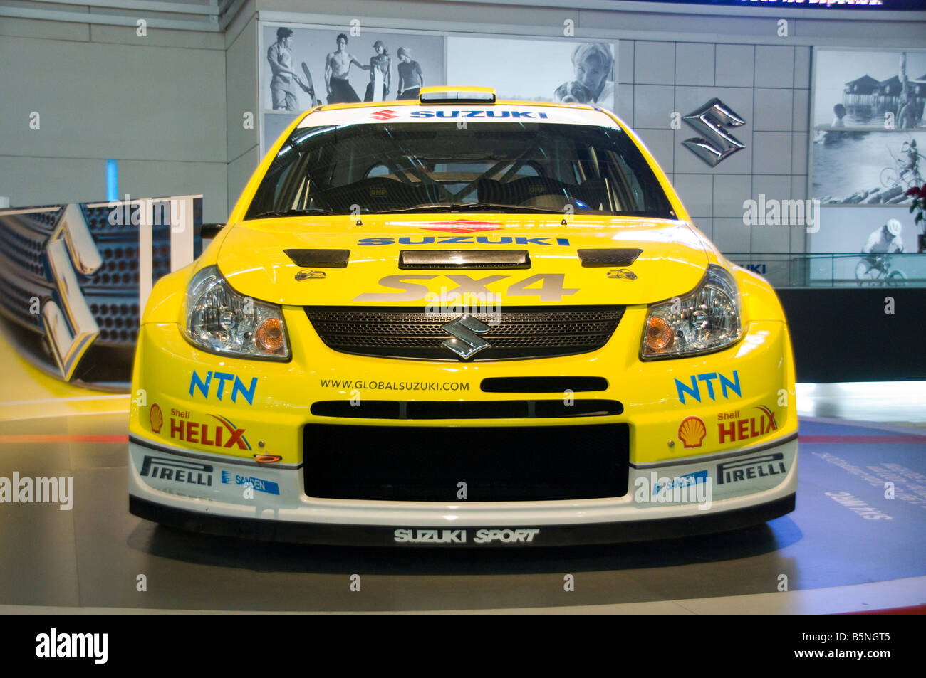 Suzuki rally cars -Fotos und -Bildmaterial in hoher Auflösung – Alamy