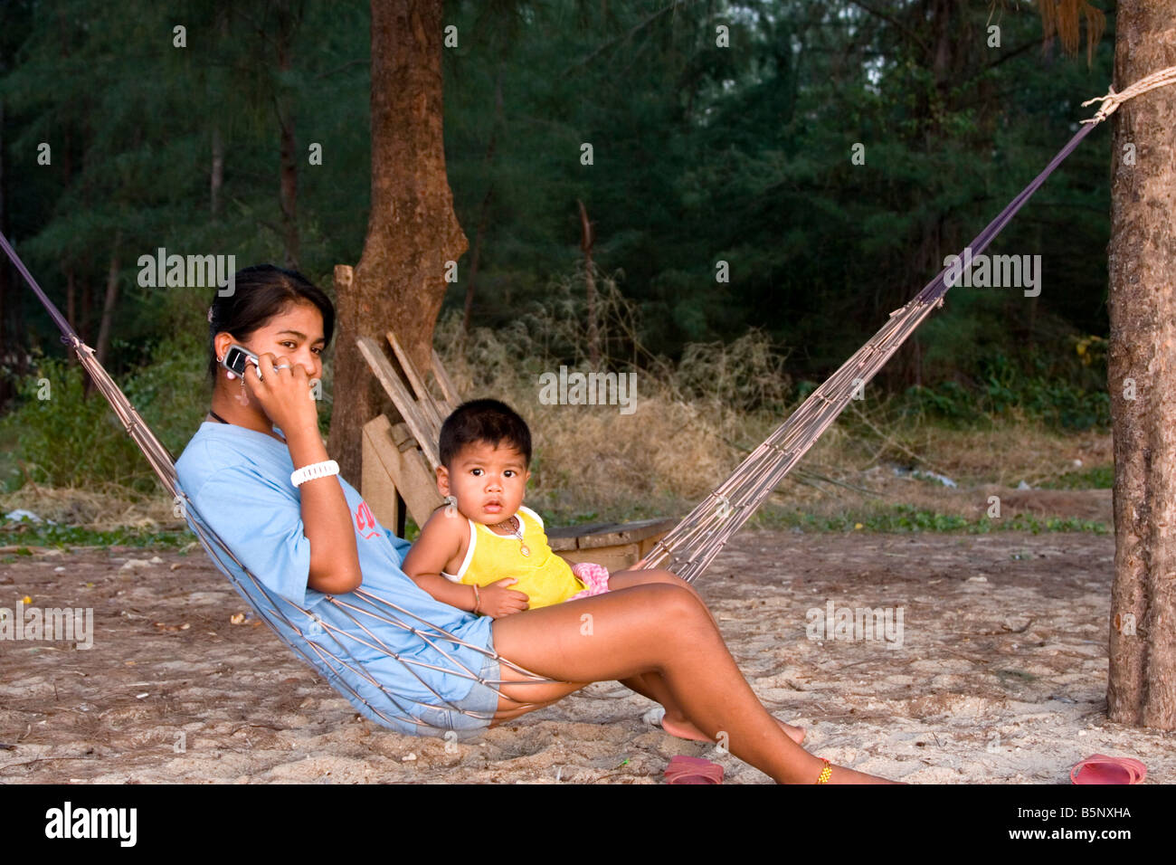 Sohn thai -Fotos und -Bildmaterial in hoher Auflösung – Alamy