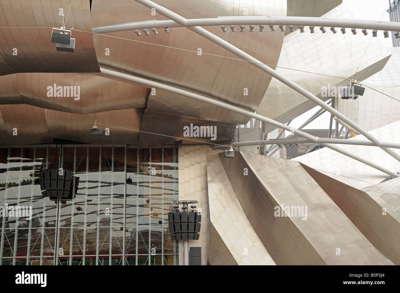 Jay Pritzker Pavilion (von Frank Gehry, fertig im Juli 2004 ...
