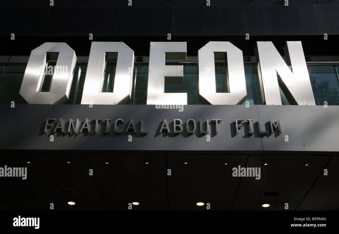 Odeon leicester square london -Fotos und -Bildmaterial in hoher ...