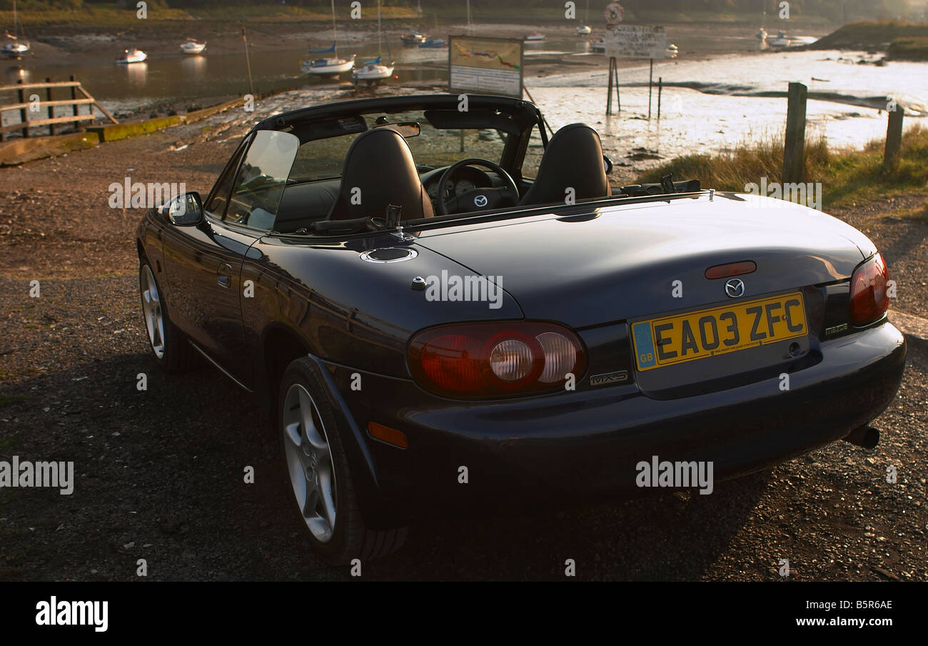 Mazda open top mx5 blue car sports -Fotos und -Bildmaterial in hoher ...
