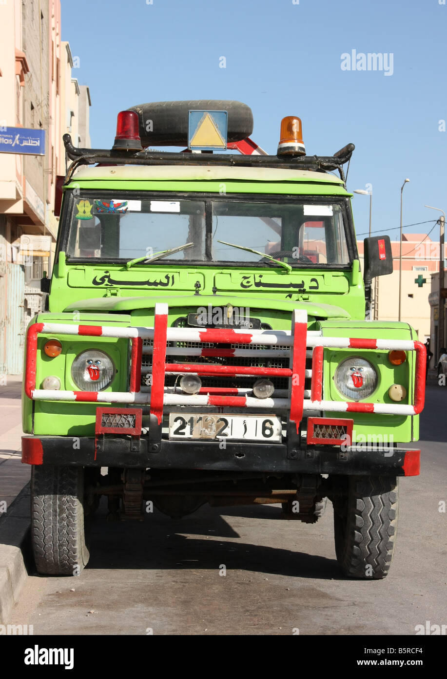 Jahrgang Land Rover breakdown Truck in Dakhla Westsahara ...