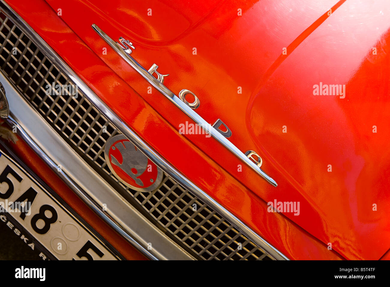 Red skoda -Fotos und -Bildmaterial in hoher Auflösung – Alamy