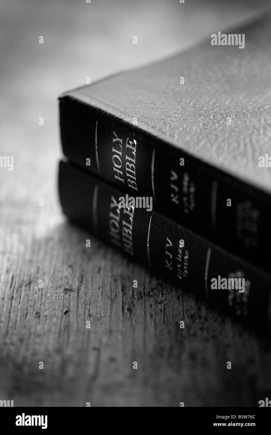 Zwei bibel -Fotos und -Bildmaterial in hoher Auflösung – Alamy